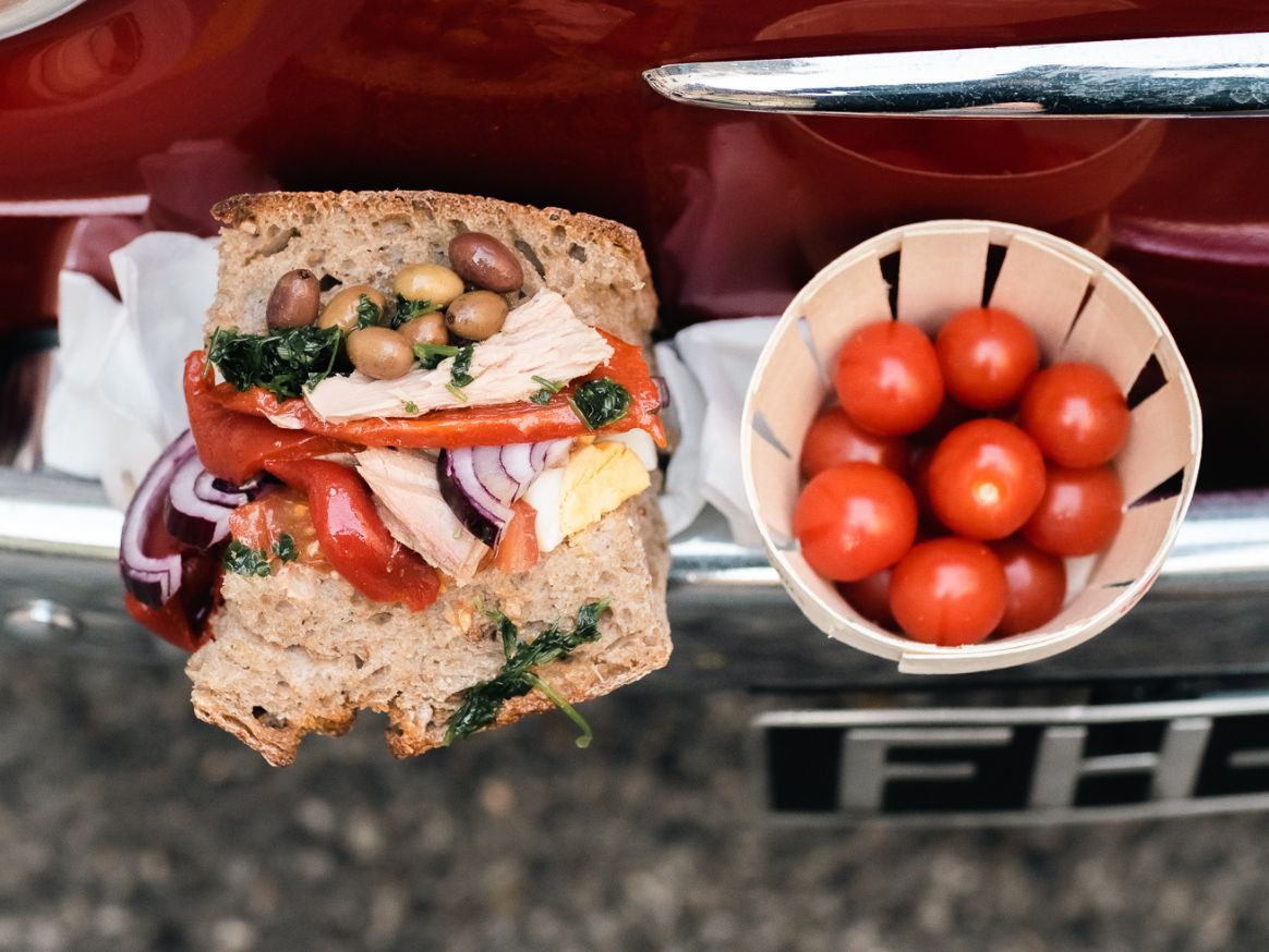 Pan bagnat with tuna | JAN Online